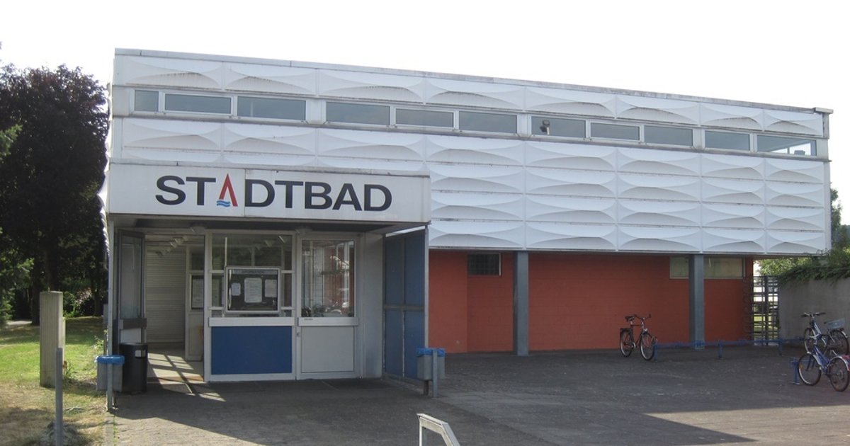 Der Eingangsbereich des Freibades bekommt ein neues Gesicht | Nidda